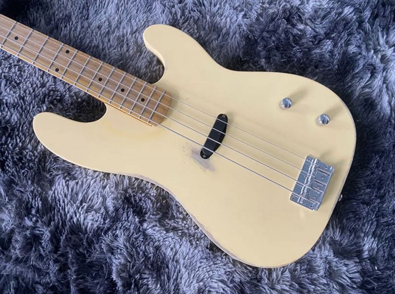 Custom Shop Dusty Hill Heavy Relic Precision Bass